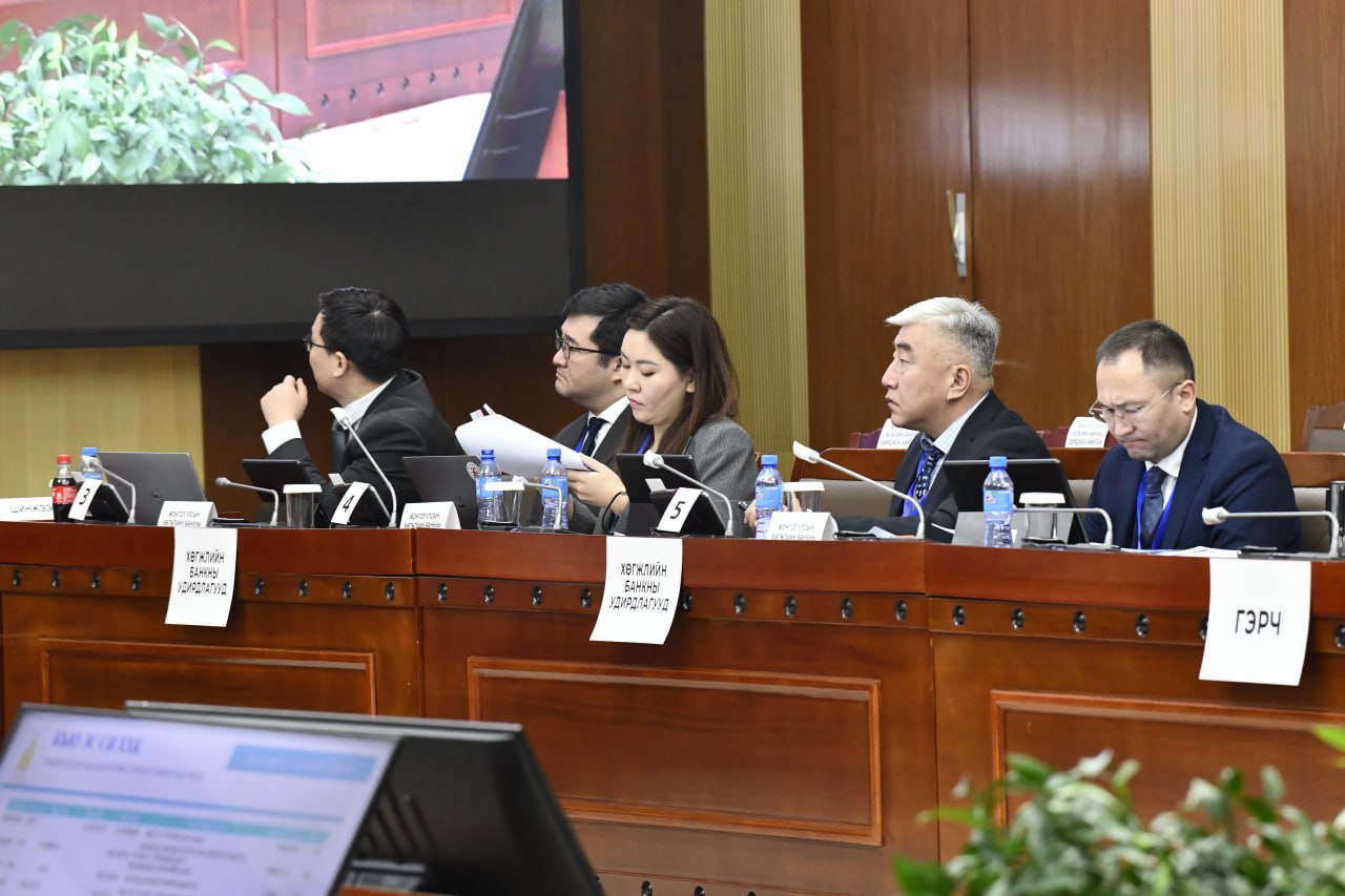 Сонсгол Кью Эс Си г Хөгжлийн банкинд өөрийн хүнээ оруулж зээл авахад нөлөөлсөн гэж үзэв