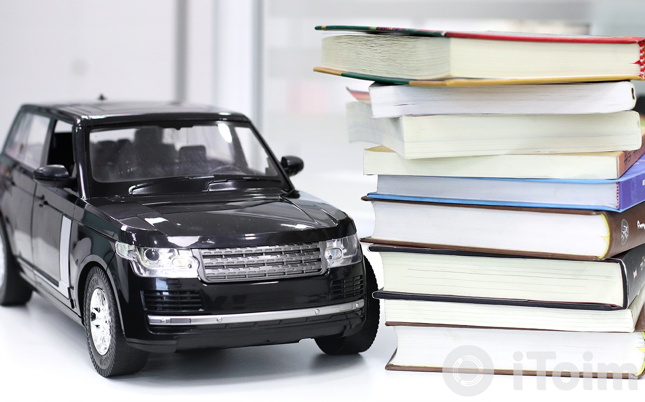 iToim - 'Ном дор мөргөөд' жипэнд 220, номонд 10 тэрбумыг зарцуулдаг ...