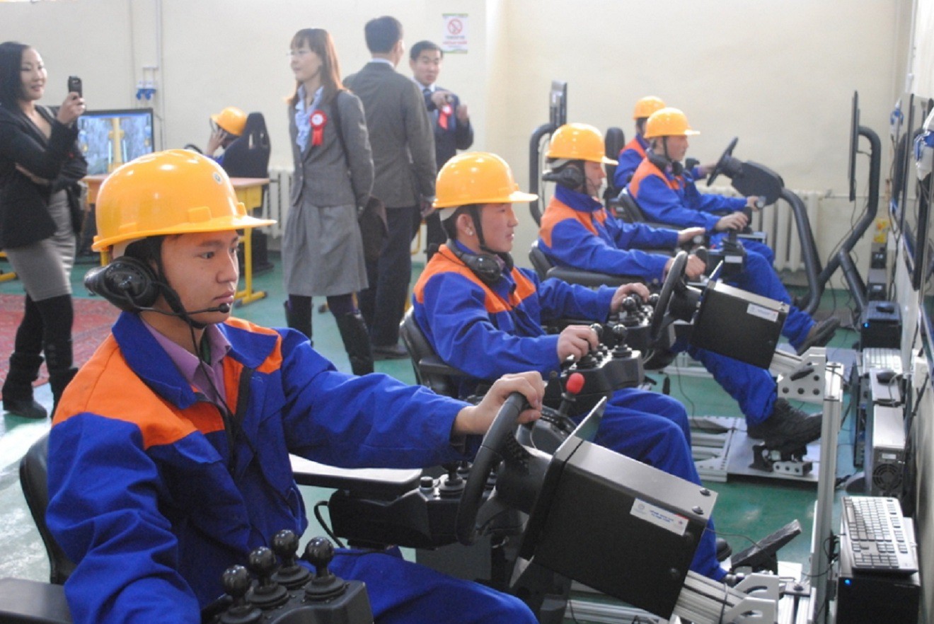 Төсөв МcҮТ ийн оюутнуудад сар бүр 100 мянган төгрөгийн тэтгэмж олгоно