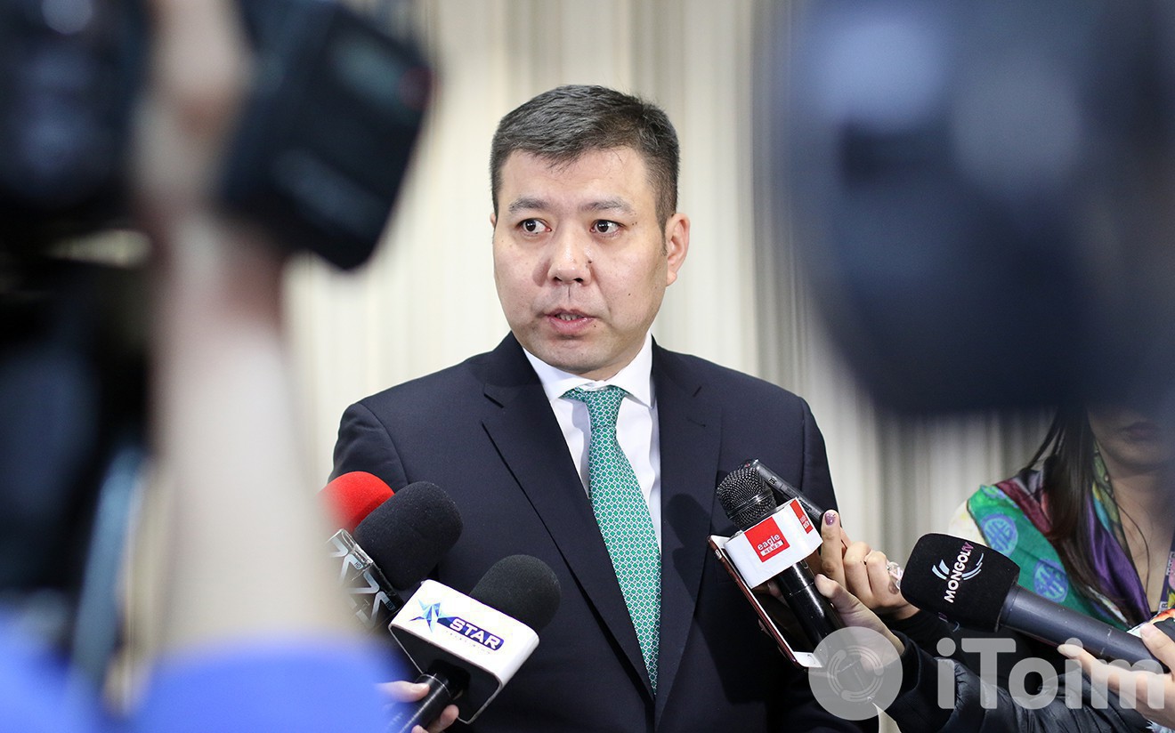 Хууль зүй дотоод хэргийн дэд сайд Б Энхбаярыг үүрэгт ажлаас нь чөлөөлжээ