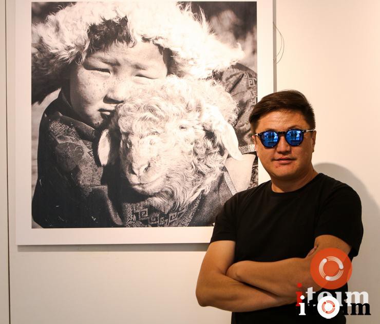 Нүүдэлчин Монгол гэрэл зургийн үзэсгэлэн нээлтээ хийлээ