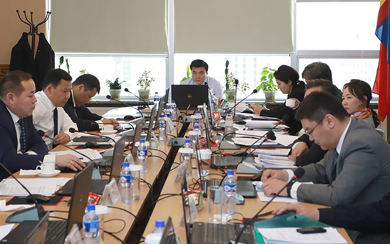 Нийслэлийн эрх зүйн байдлын тухай хуулийн шинэчилсэн найруулгын төслийг