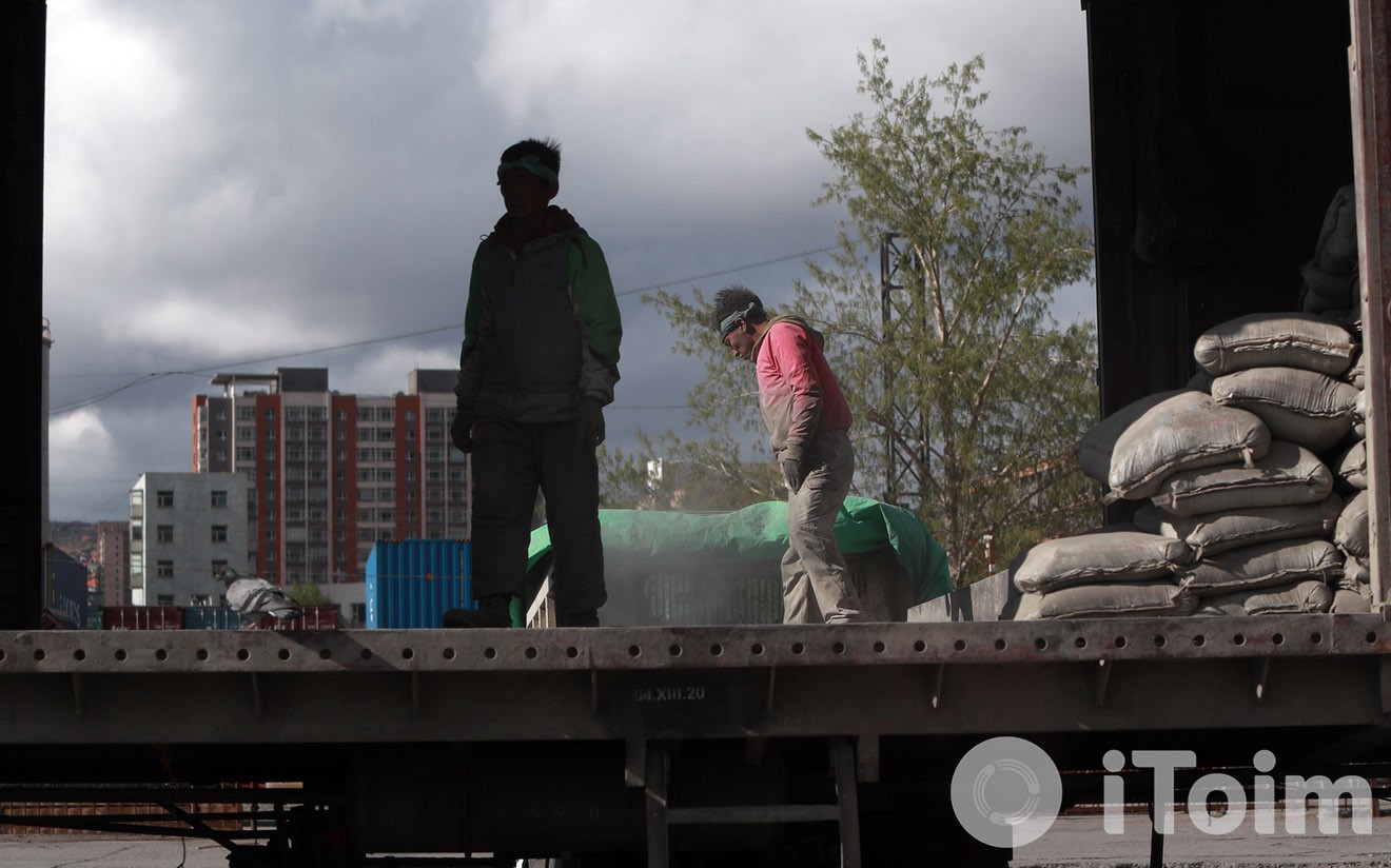 Сурвалжилга: Яам ‘Цементийн хомсдол үүсэхгүй, үнэ тогтвортой байна’ гэж ...
