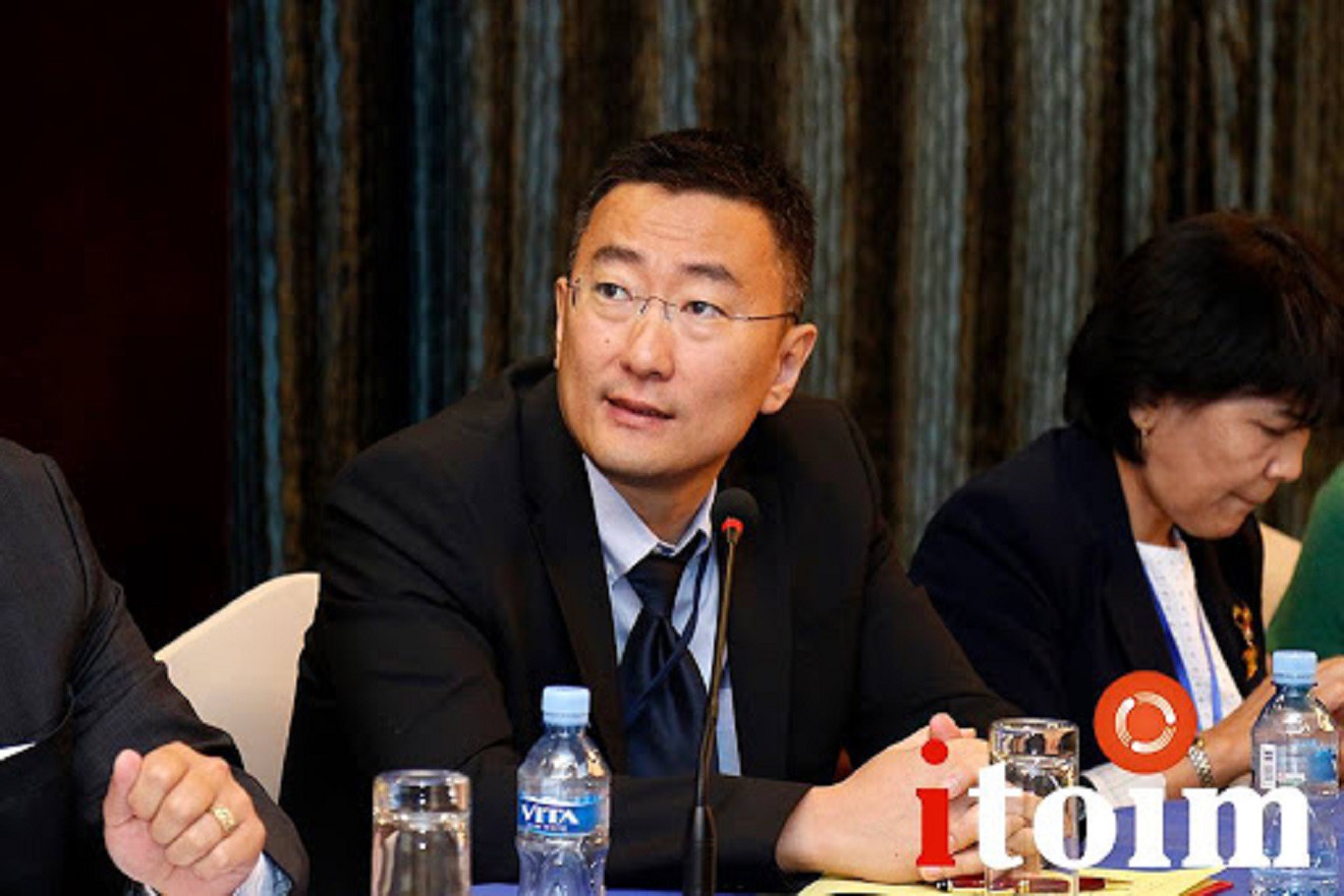 Itoim Б Эрдэнэбат Бодлогын хүүг огцом бууруулбал төгрөгийн ханш