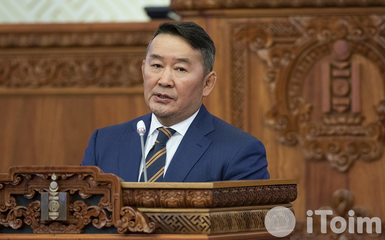 Itoim Ерөнхийлөгч Х Баттулга Үндсэн хуулийн цэцийн гишүүнийг чөлөөлж
