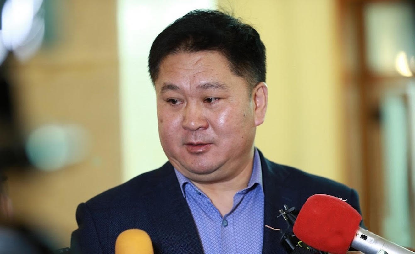 Х Болдмандал Нэг хүн 10 жил Ерөнхийлөгчөөр ажиллахыг хуучин ба шинэ Үндсэн хуулийн алинд ч