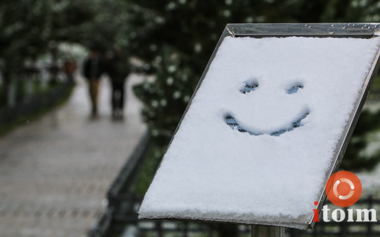 Цаг агаар Амралтын өдрүүдэд ихэнх нутгаар хүйтэрч нойтон цас орно