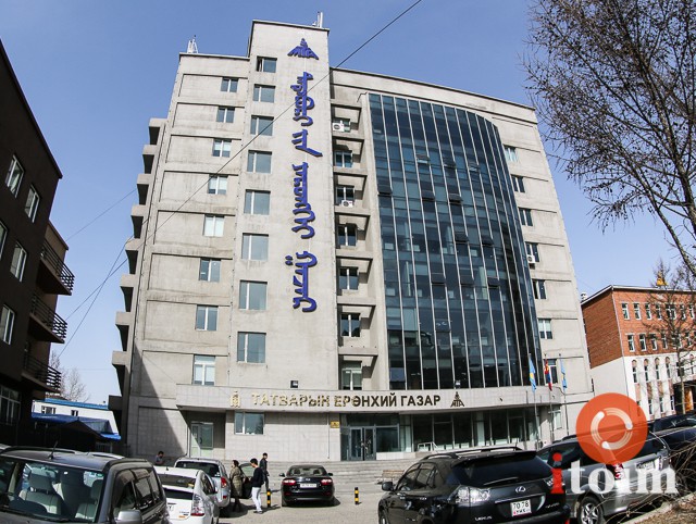 Гаалийн зөрчилтэй тэмцэх газрын дарга хахууль авч байгаад баригджээ