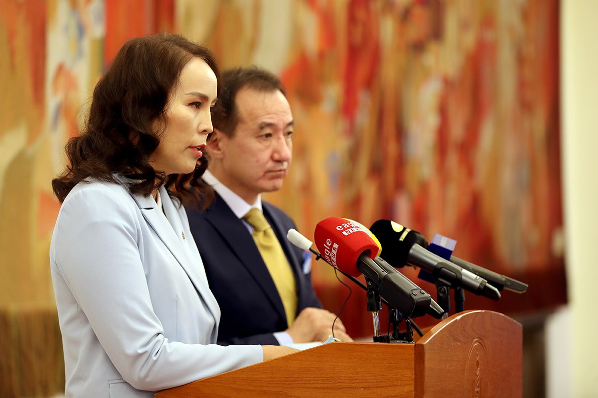 Д Цогтбаатар Бусдын эрхийн төлөө эрсдэл үүрч дуугарч байгаа хүнийг