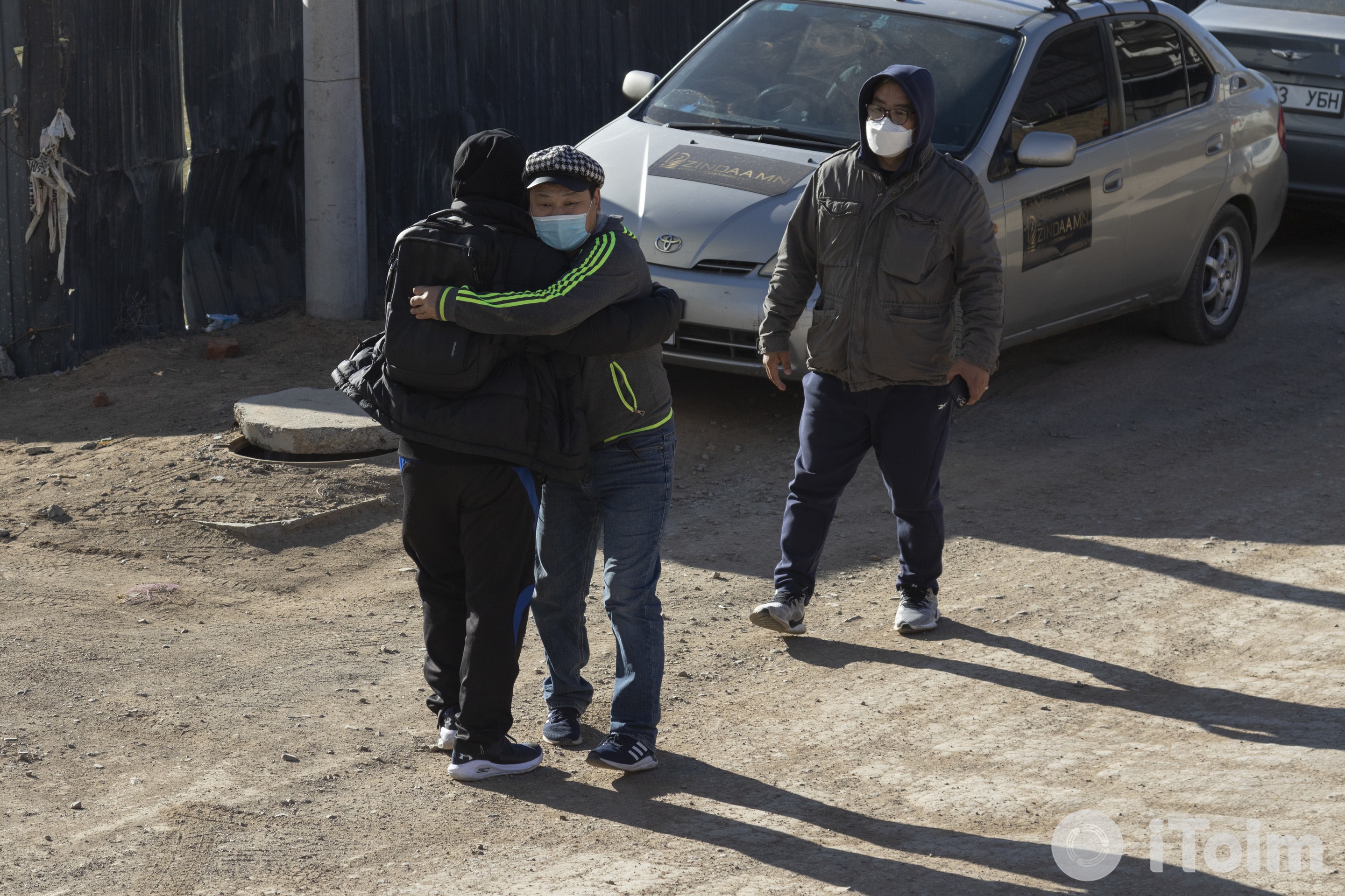 Фото Т Чимгээ Б Содномдаржаа нарыг суллалаа